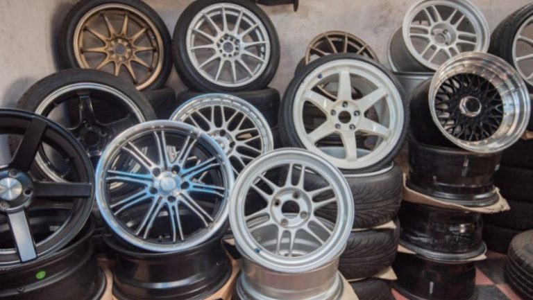 What Color Wheels To Choose For a Red Car: Top Picks