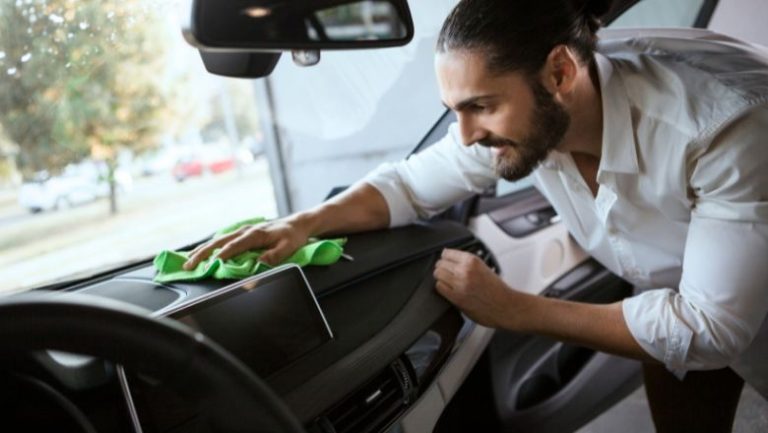 Your Car is Constantly Dusty Inside? Follow 6 Dust Prevention Tips
